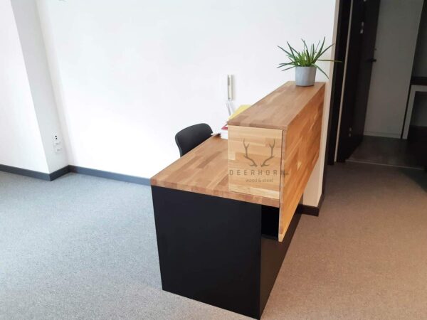 Recepcja z drewna i metalu w stylu loft Wrocław | Deerhorn meble