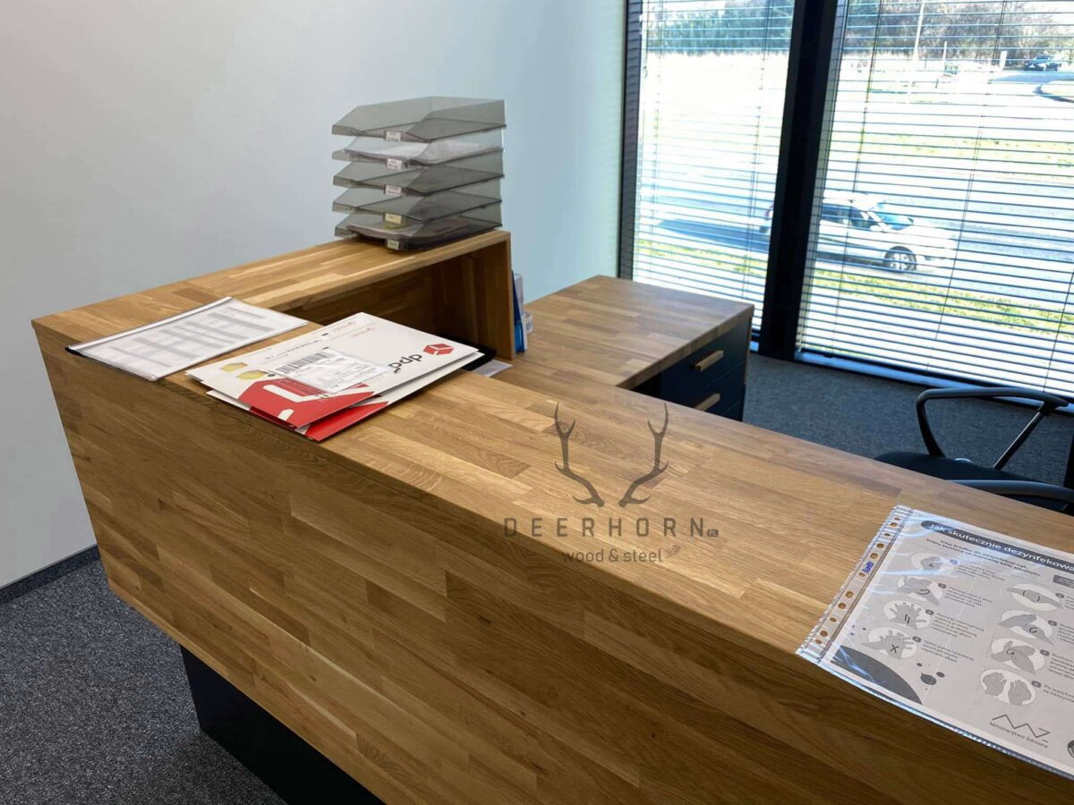 Recepcja loft industrialna z drewna i metalu | Deerhorn meble