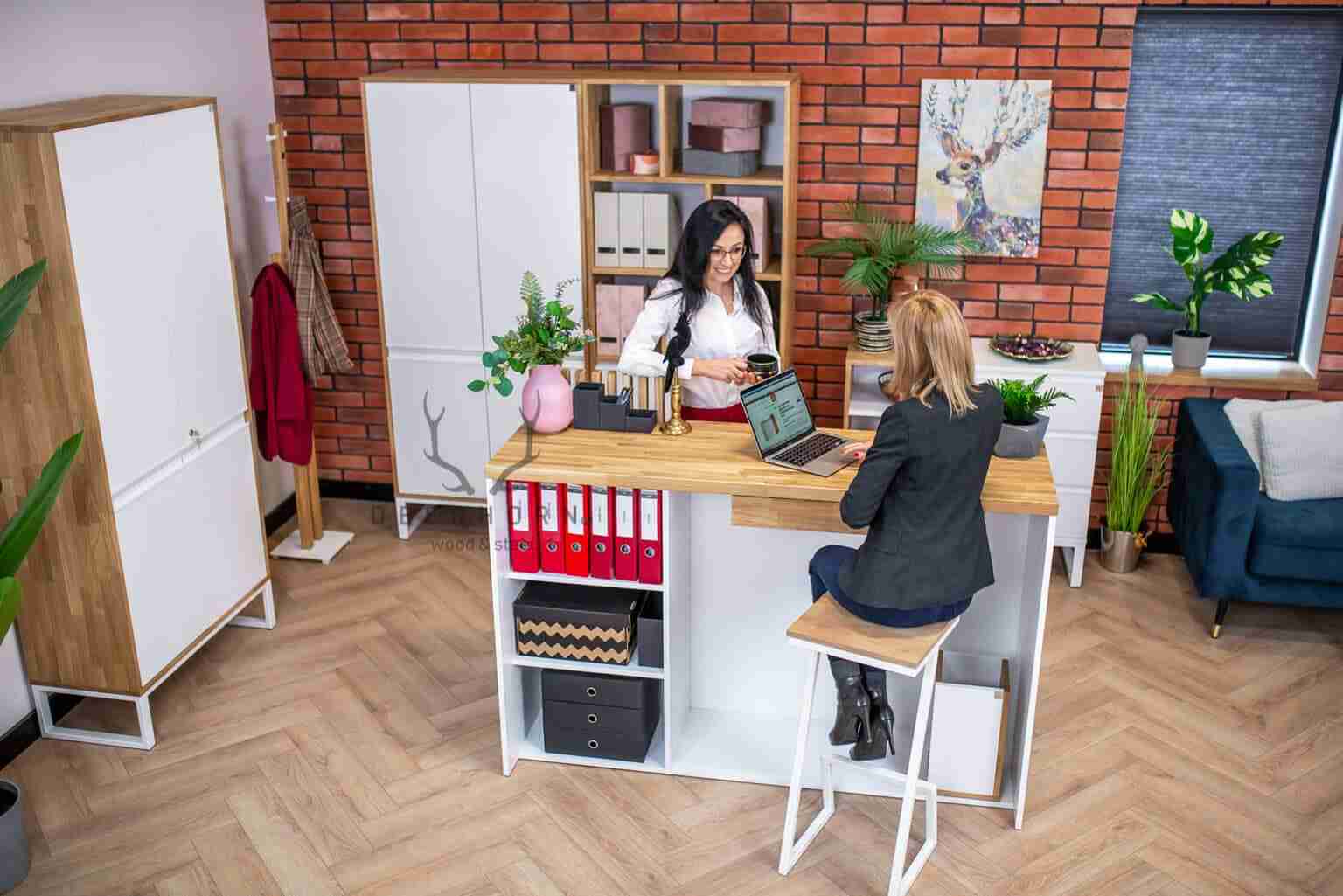 Lada recepcyjna z lamelami mała. Nowoczesna recepcja biała🤍